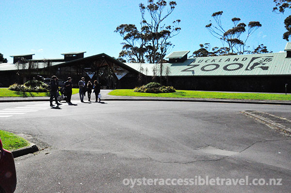 Zoo Outside – Grab your wheels, Let's travel