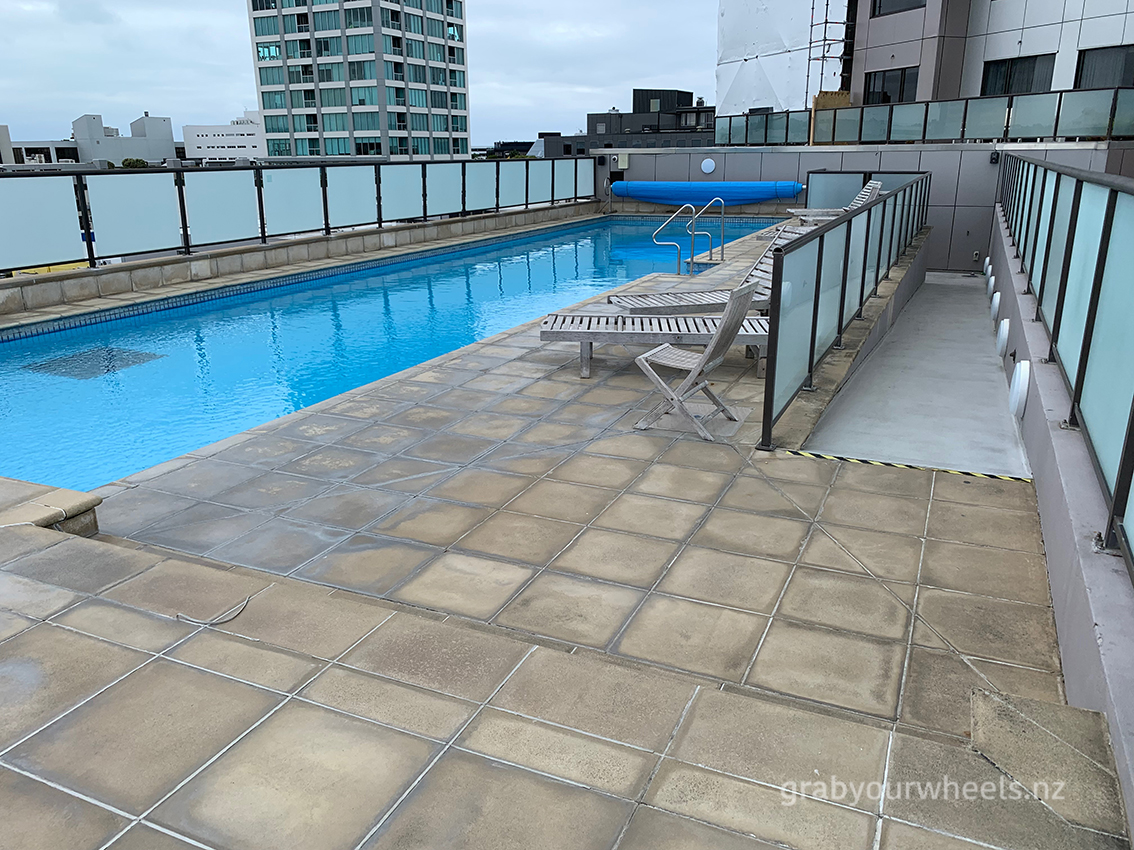 roof-pool-showing-access-ramp-1 – Grab your wheels, Let's travel