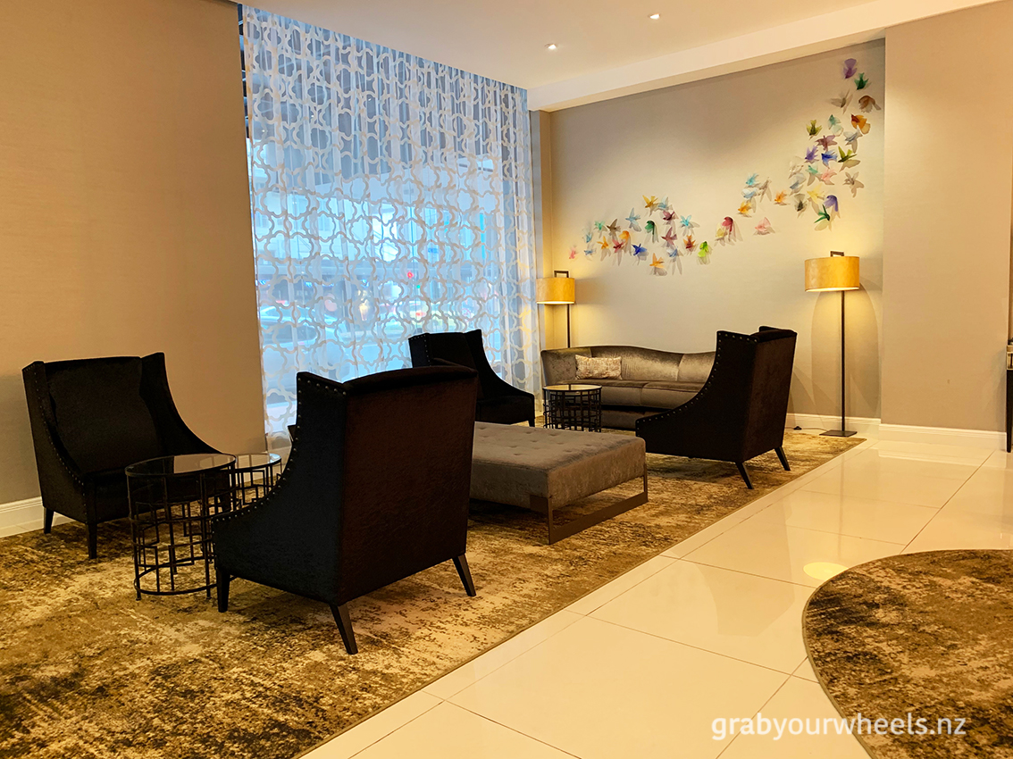 reception-lounge – Grab your wheels, Let's travel