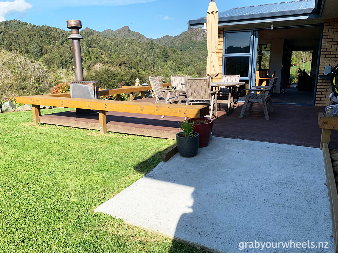 showing-side-ramp-onto-garden – Grab your wheels, Let's travel